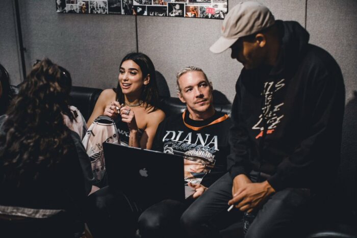 Dua Lipa, Diplo, Mark Ronson: Das ist die neue Silk City Single - DJ ...