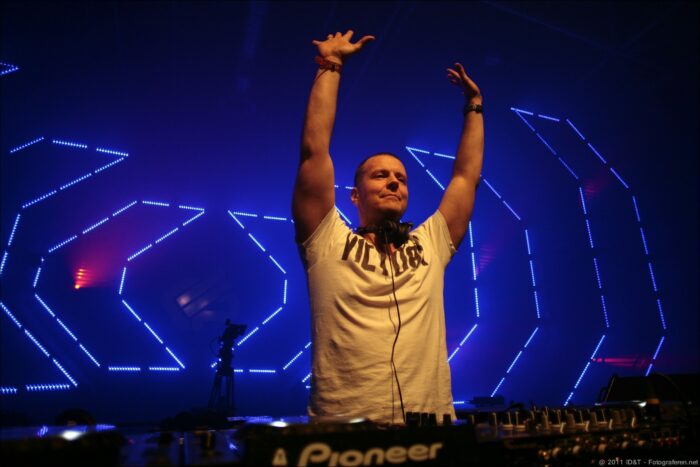 Moguai: Dieser bekannten Hymne verleiht er seinen Sound - DJ Mag Germany