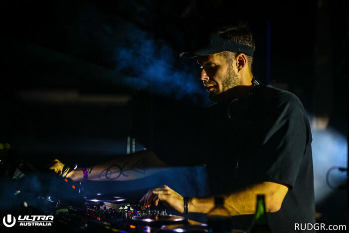 Das Set zum Sonntag: Techno-Legende Adam Beyer auf dem Awakenings - DJ ...