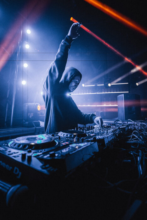 Glockenbach, Julian Jordan, Anyma & Co.: Die EDM-Releases der 6. KW ...