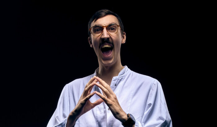 Hard Dance statt Glöckchen: Dr Donk läutet mit 21 Tracks die ...